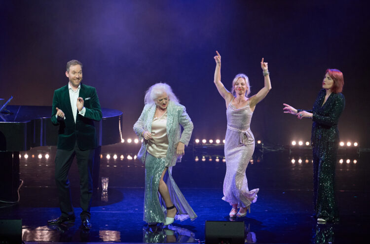 Fascinating Aïda - The 40th Anniversary Show! - Belgrade Theatre